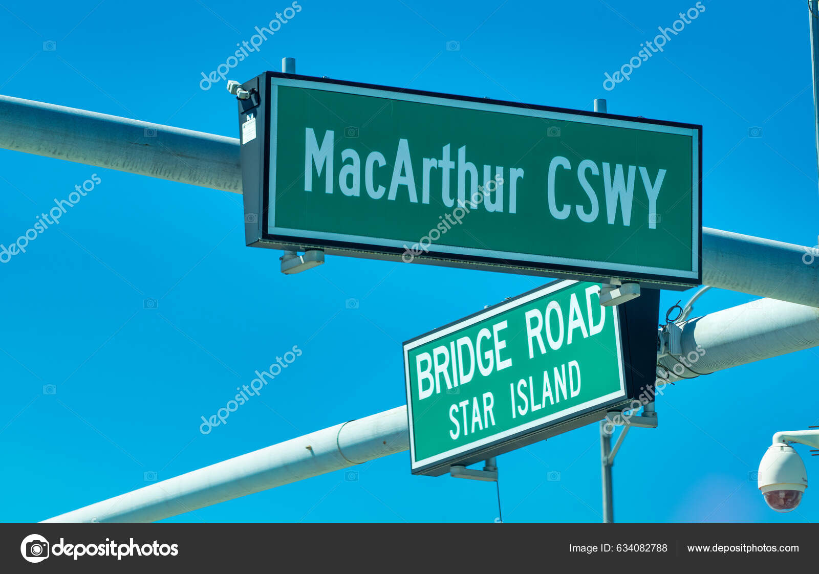 Macarthur Causeway Road Signage Sunny Day Miami Florida — Stock Photo ...