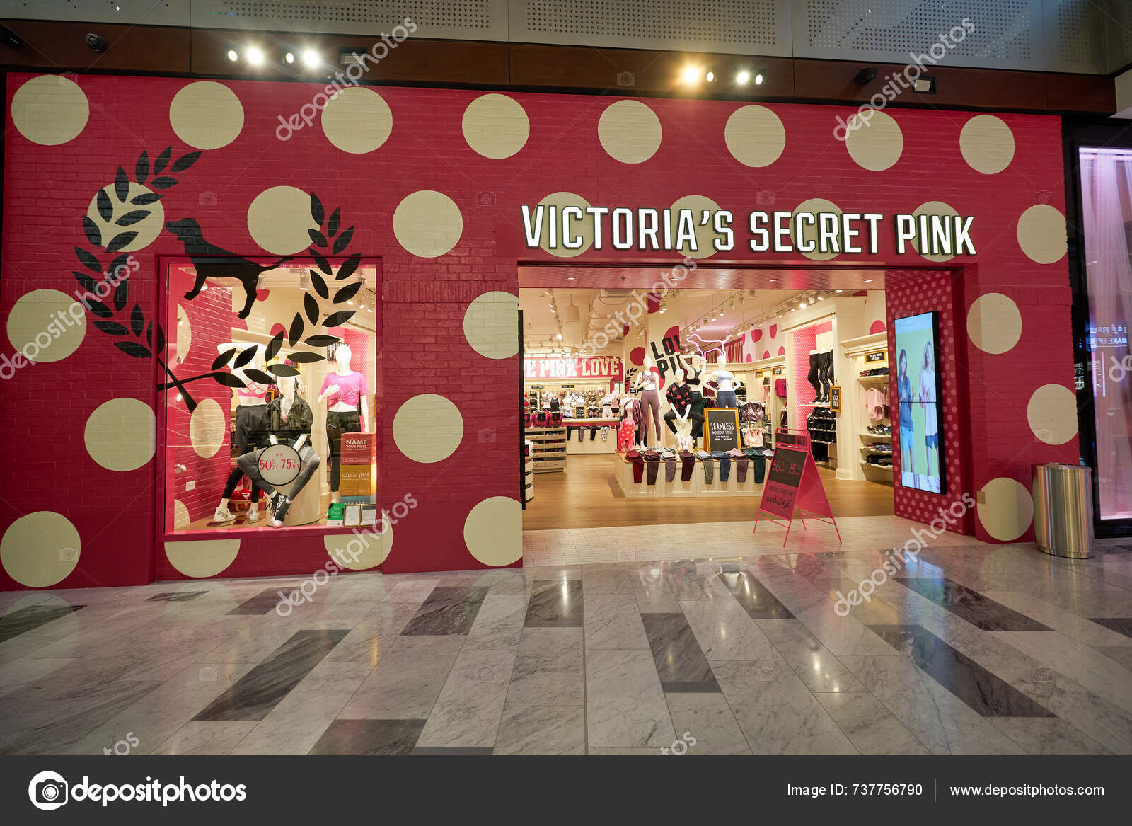 Abu Dhabi Uae Circa January 2020 Entrance Victoria's Secret Store ...