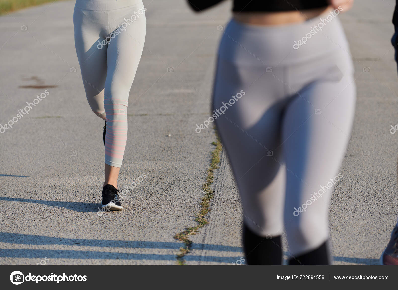 Muscular Legs Athletic Runner Captured Motion Illuminated Sunlight ...