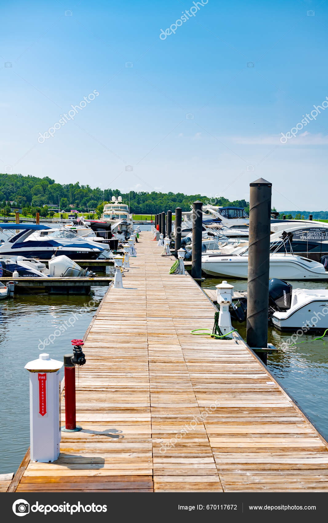 Wooden Pier Yacht Marina Potomac River National Harbor Washington White — Stock Editorial Photo ...