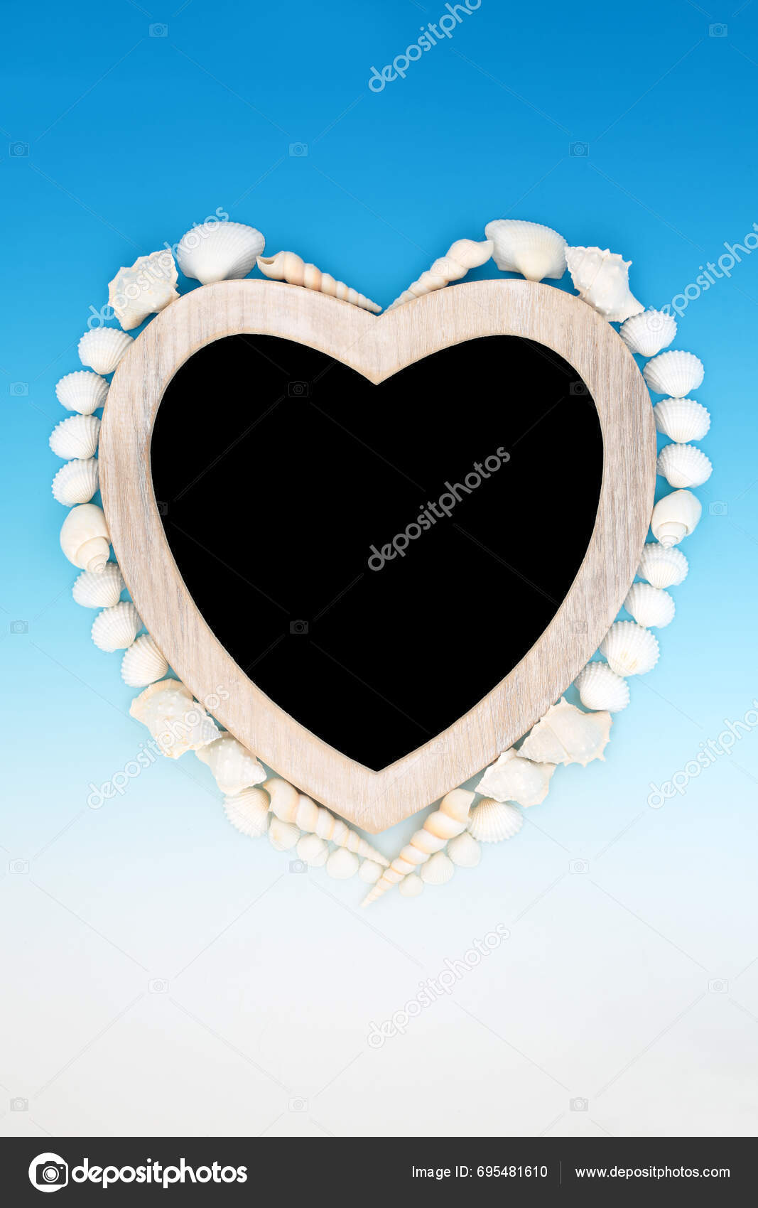 Heart Shape Seashell Wooden Wreath Frame Small Shells Gradient Blue ...