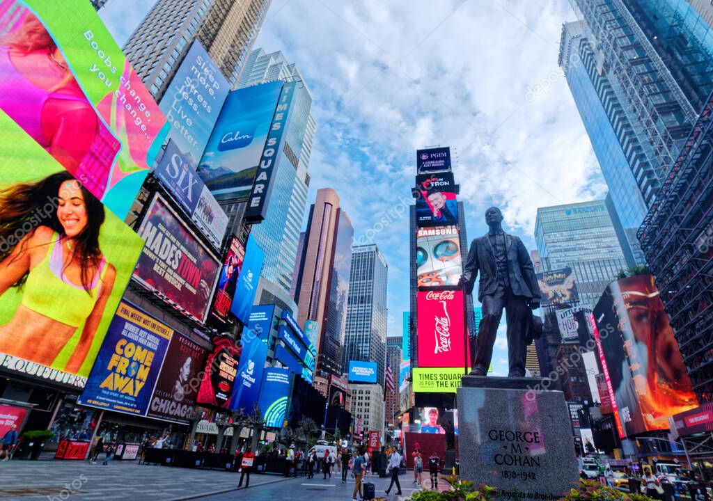 NUEVA YORK CITY - 11 de septiembre de 2022: Nueva York es la ciudad más poblada de los Estados ...