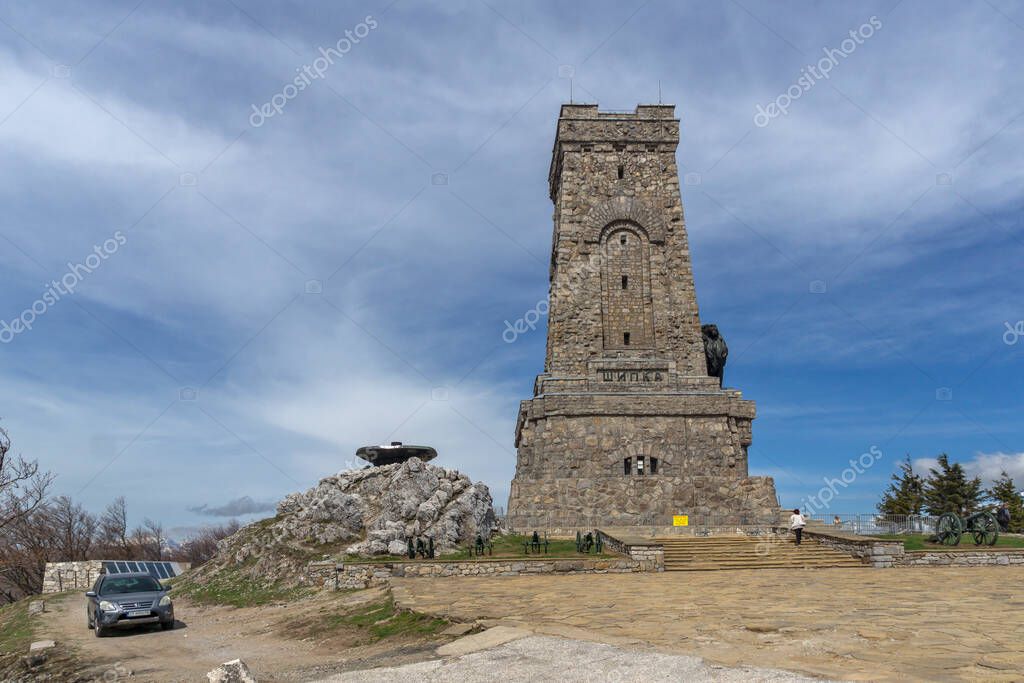 SHIPKA, BULGARIA-MAYO 3, 2021: Monumento a la Libertad Shipka en el ...
