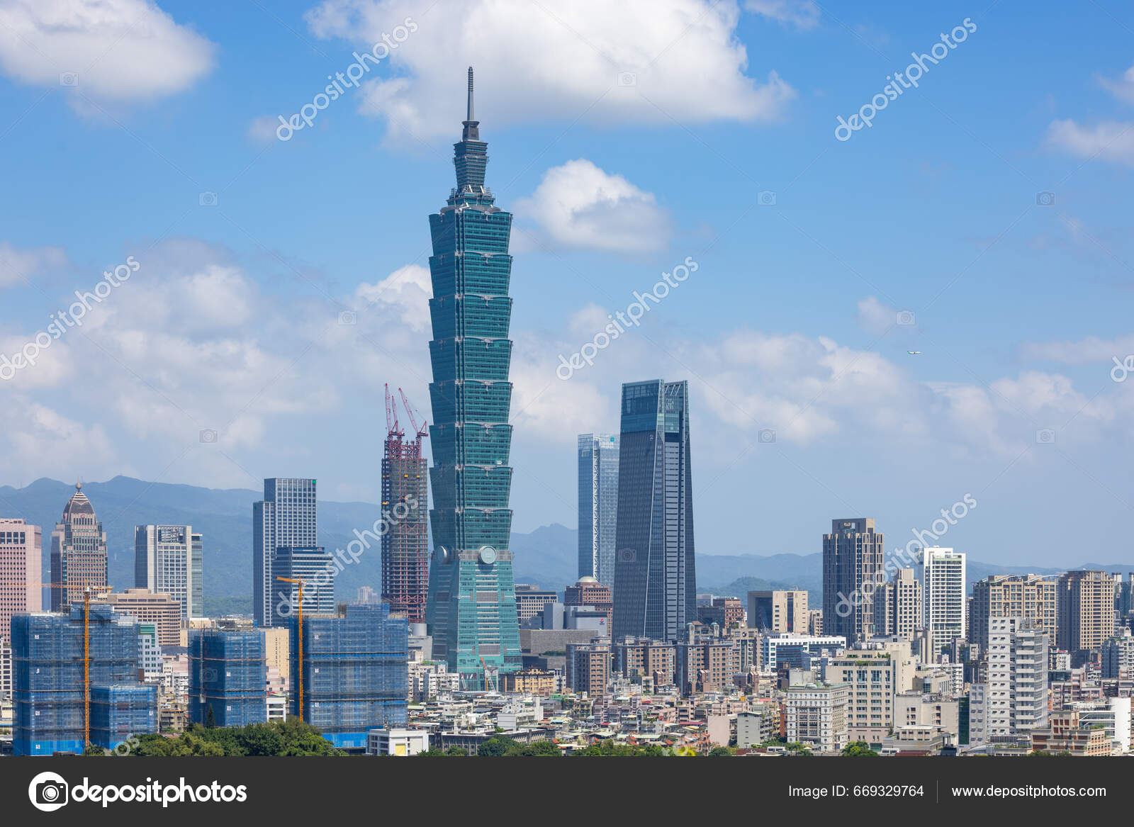 Taipei Taiwan September 2023 Taipei City Skyline Taipei 101 — Stock ...