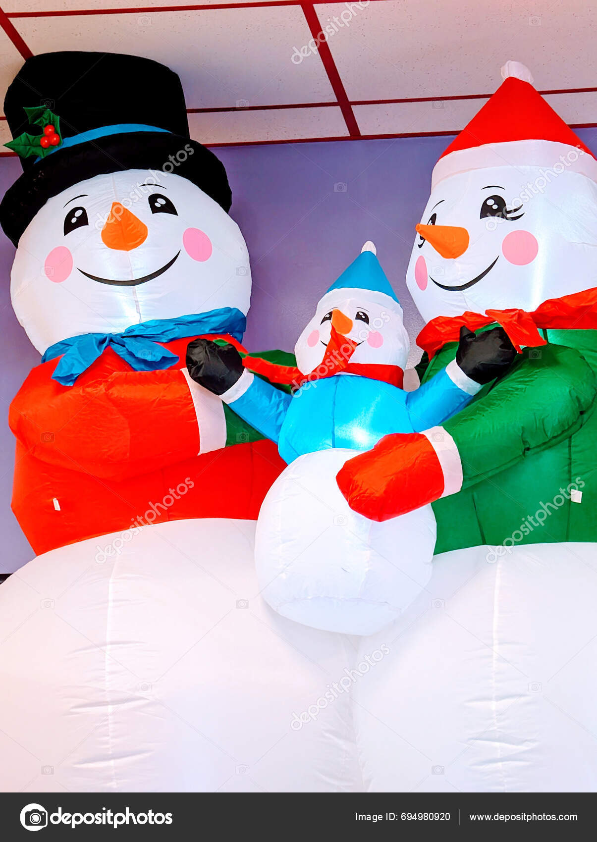 Honolulu November 2023 Three Inflatable Snowmen Decorations Fun Factory ...