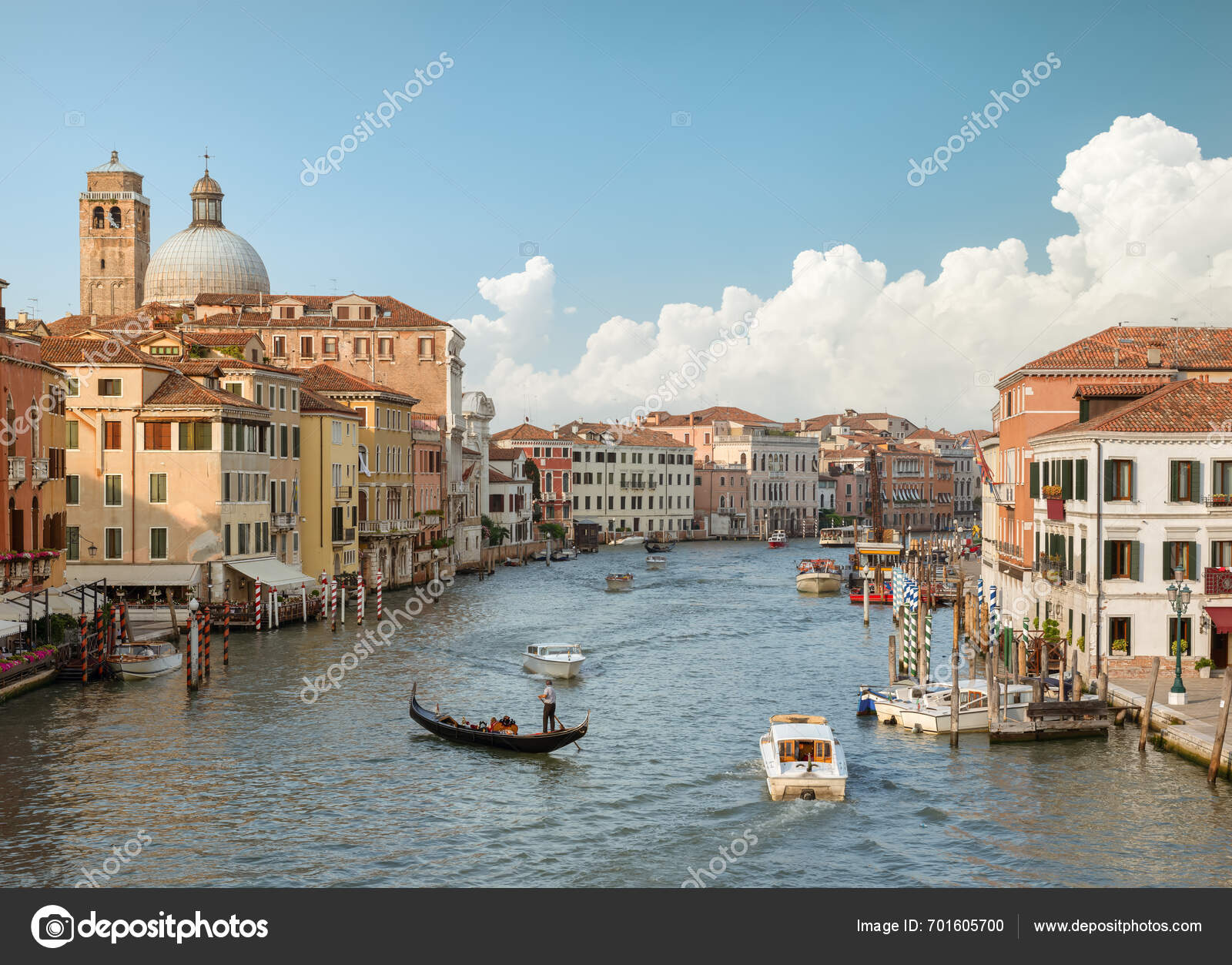 Gondolas Grand Canal Venice Italy — Stock Editorial Photo © Givaga