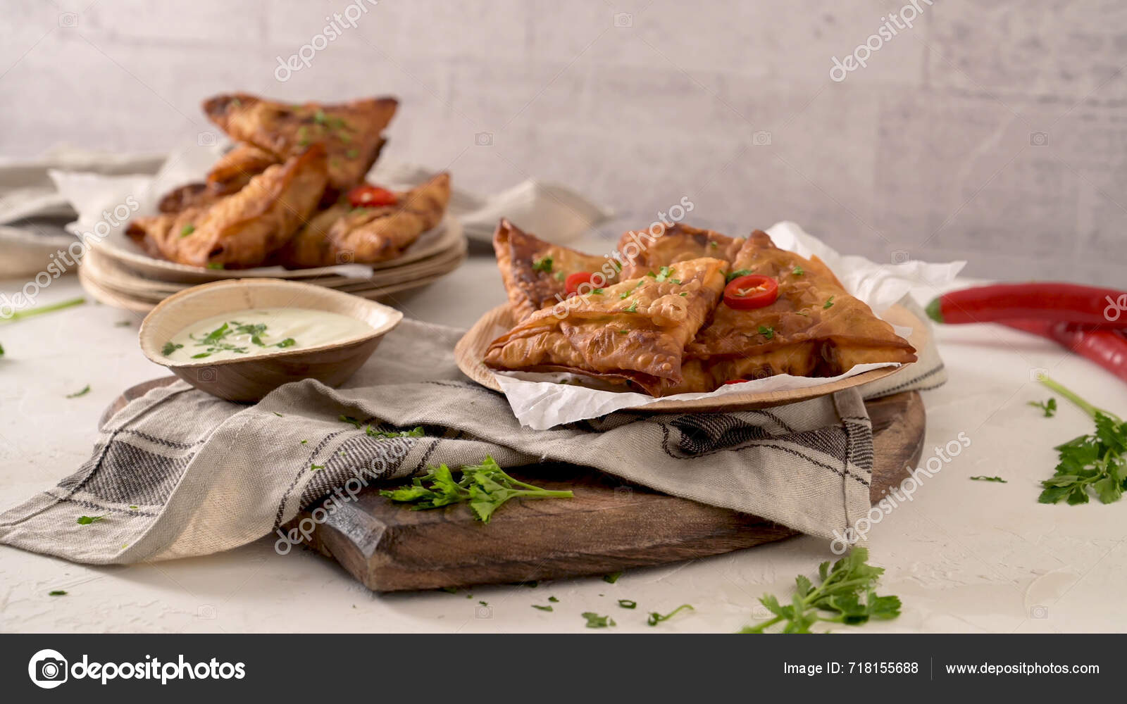 Indian Samosas Fried Baked Pastry Savoury Filling Popular Indian Snacks ...