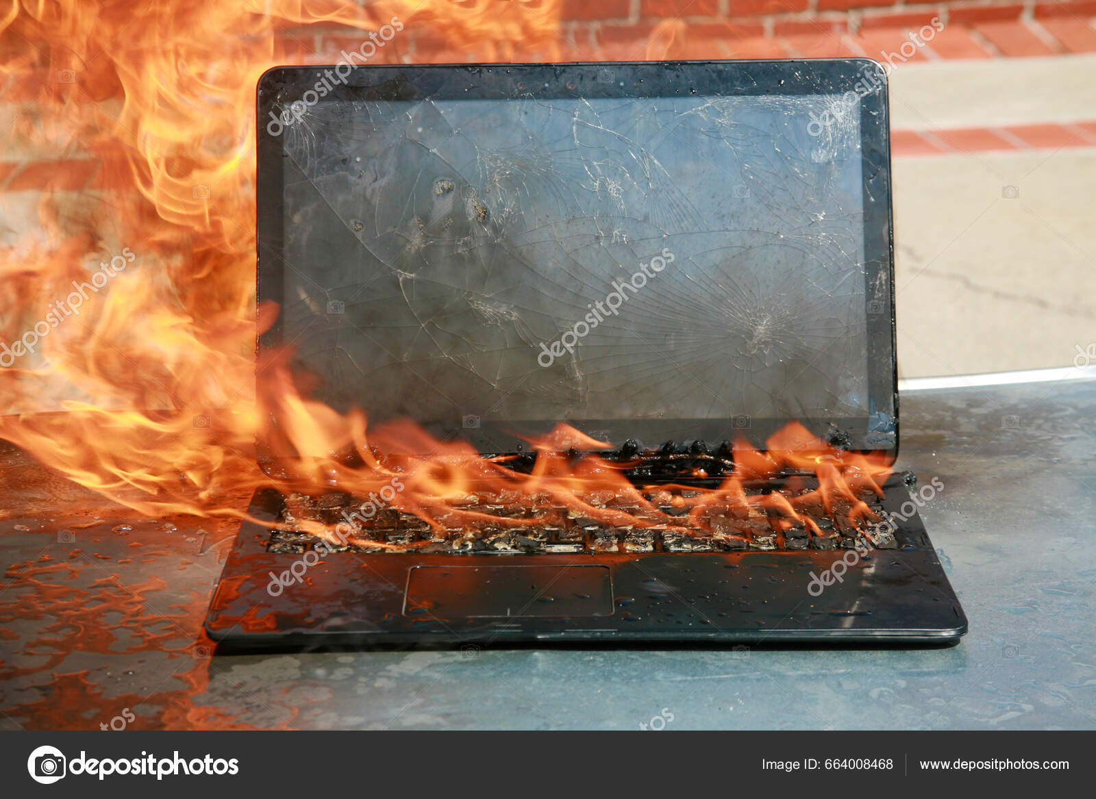 Burning Laptop Keyboard Equipment Fire Due Faulty Battery Wiring Laptop ...