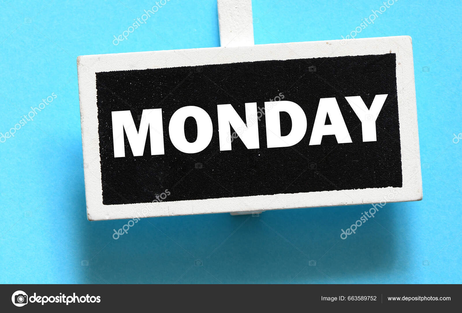 Word Monday Small Chalk Board Blue Background — Stock Photo © roobcio ...