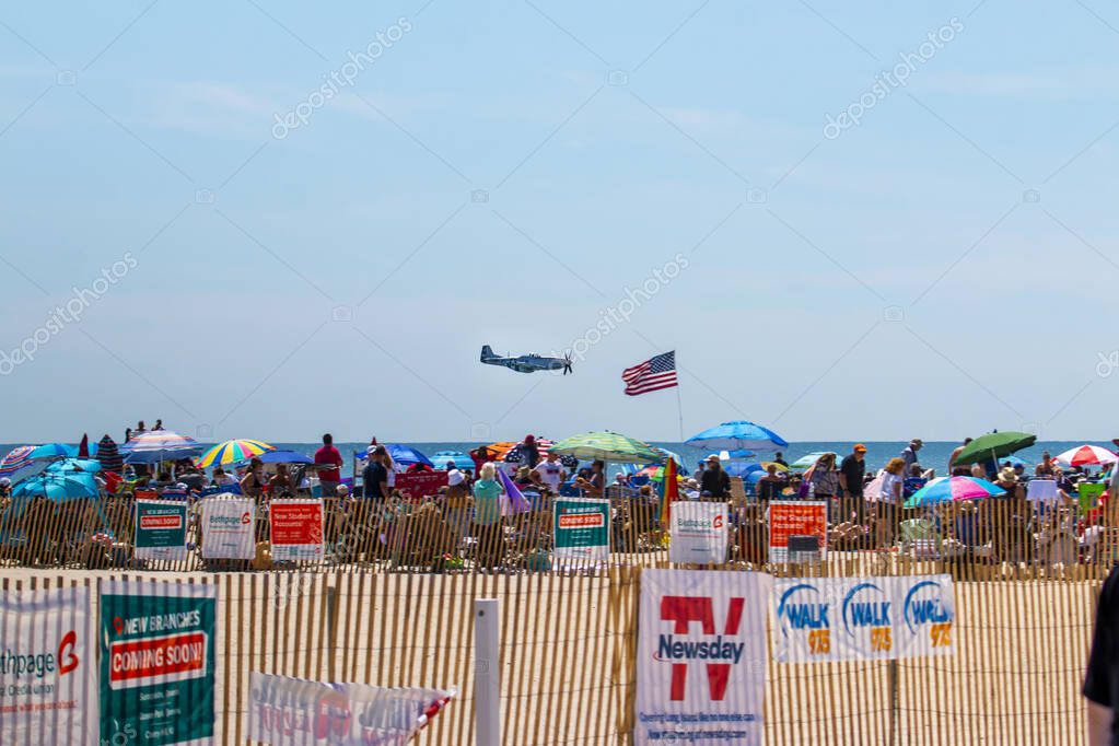 Jones Beach, Nueva York, Estados Unidos - 26 de mayo de 2023: P-51 ...