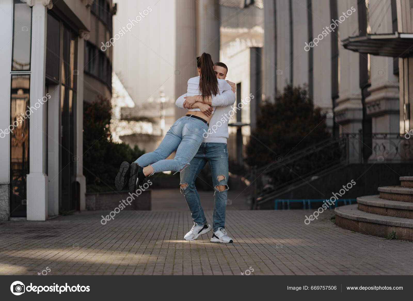 Strong Man Lifting Hugging His Girlfriend While Standing City — Stock ...