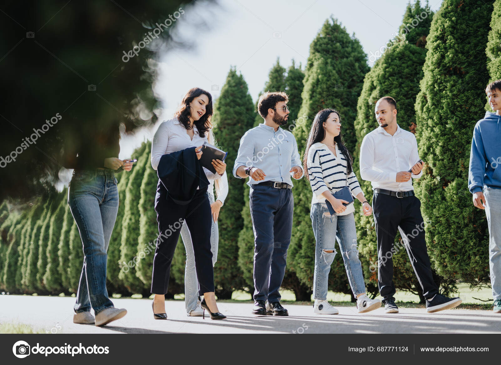 Large Group Students Studying Together Out Park Classes Beautiful Sunny ...