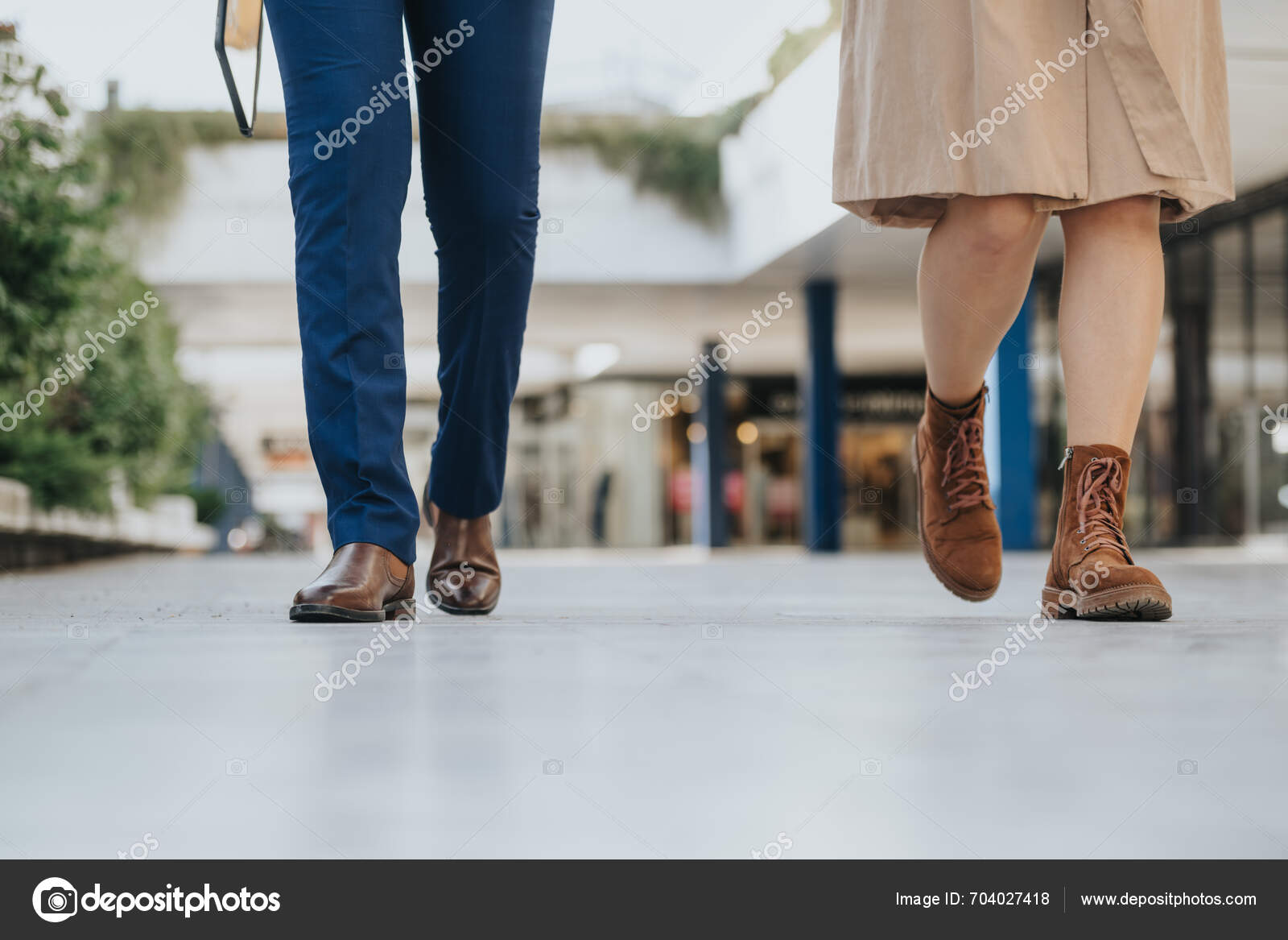 Creative Business People Collaborating Innovation Brainstorming Ideas ...