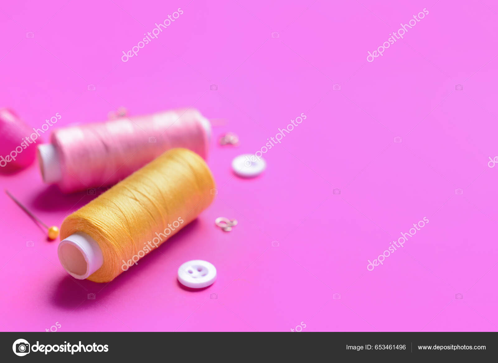 Thread Spools Sewing Supplies Pink Background — Stock Photo © serezniy ...