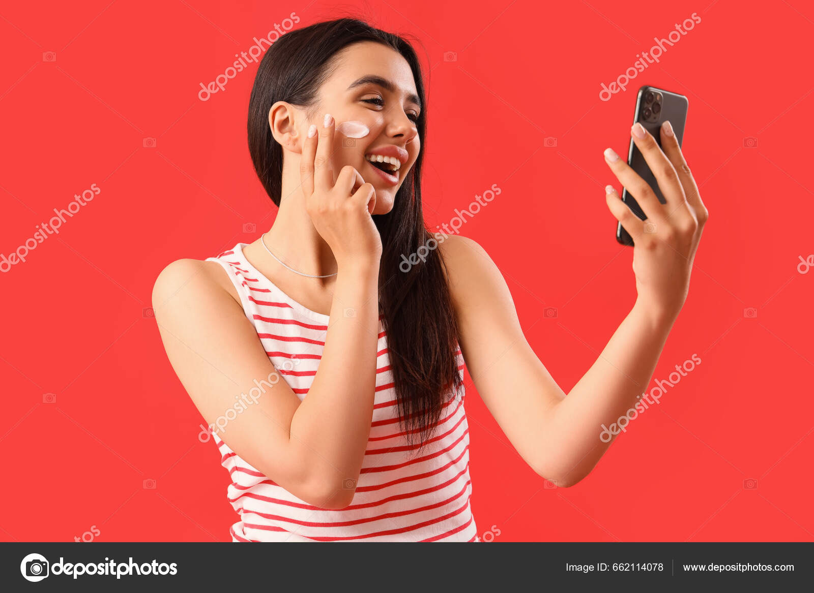 Young Woman Mobile Phone Applying Sunscreen Cream Her Face Red — Stock ...