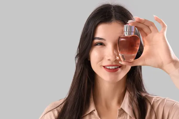 Mujer perfume Stock Photos, Royalty Free Mujer perfume Images ...