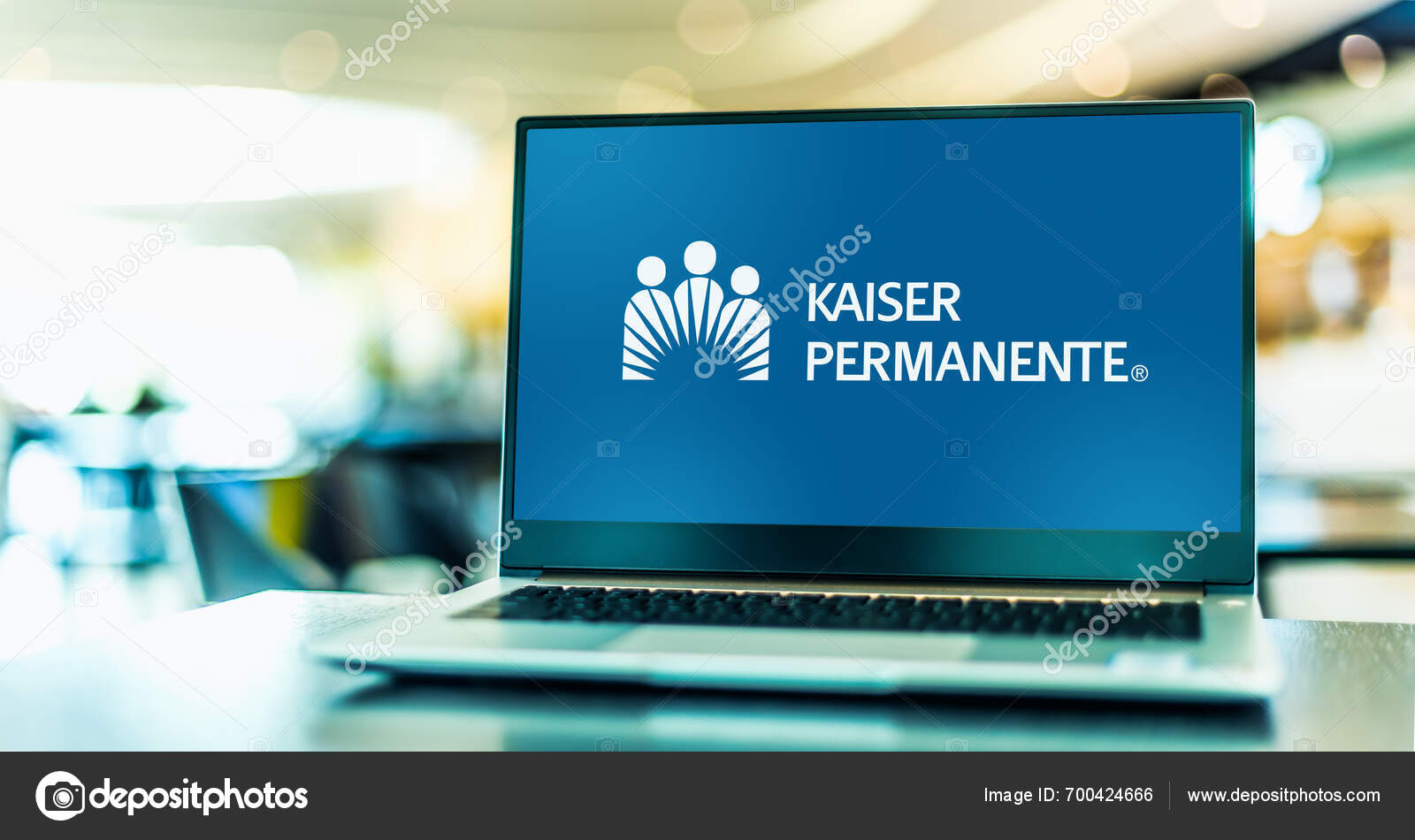 Poznan Pol Jan 2024 Laptop Computer Displaying Logo Kaiser Permanente ...