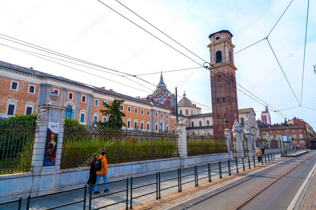 Turín, Italia - 27 de marzo de 2022: El complejo museístico de los ...
