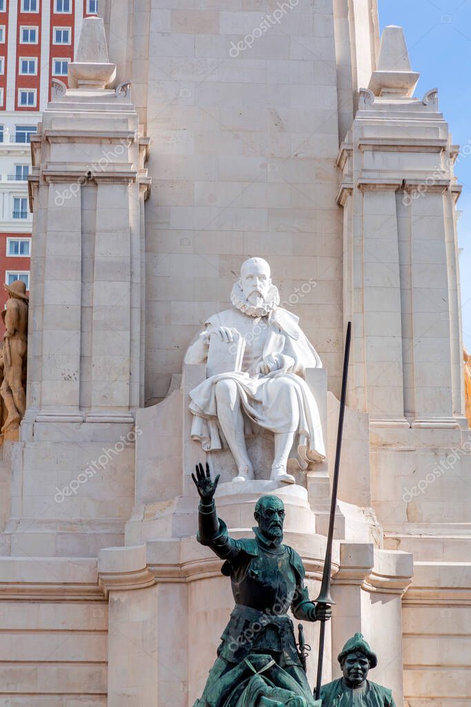 Madrid, España - 16 FEB 2022: Plaza de Espana es una plaza grande y ...