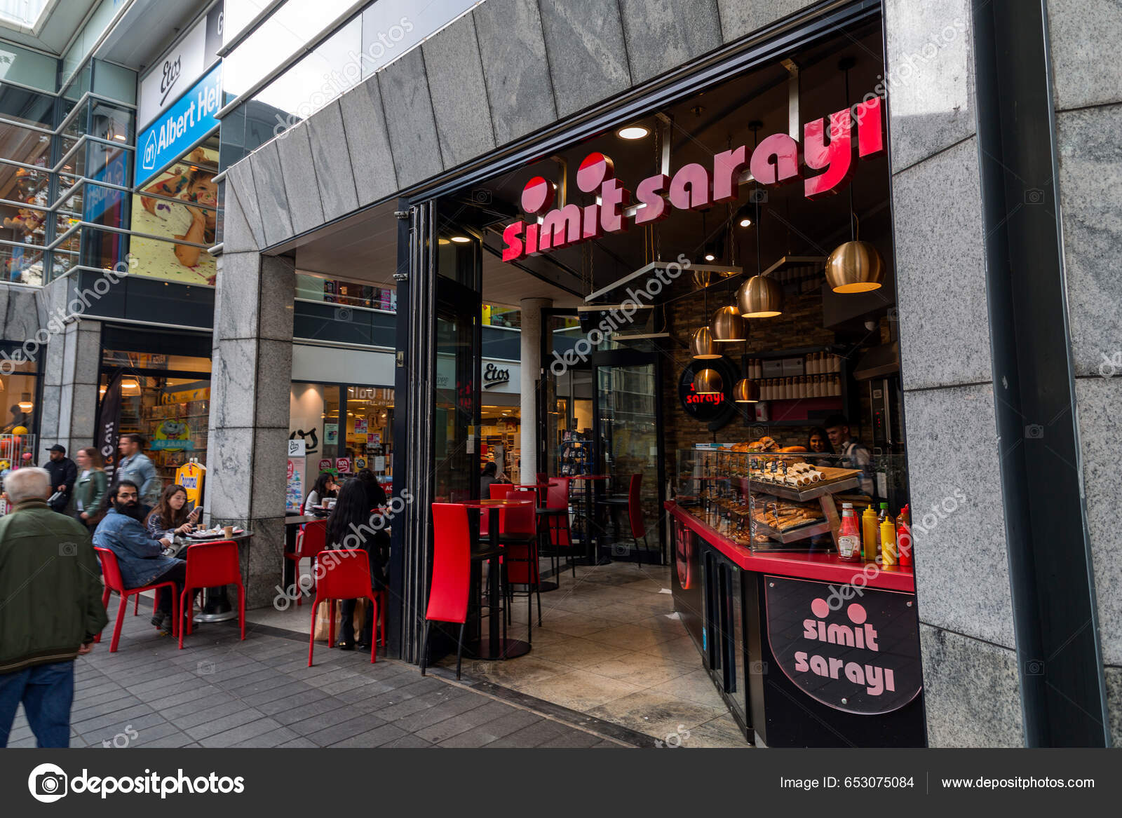 Rotterdam October 2021 Rotterdam Branch Simit Sarayi Lijnbaan Simit ...
