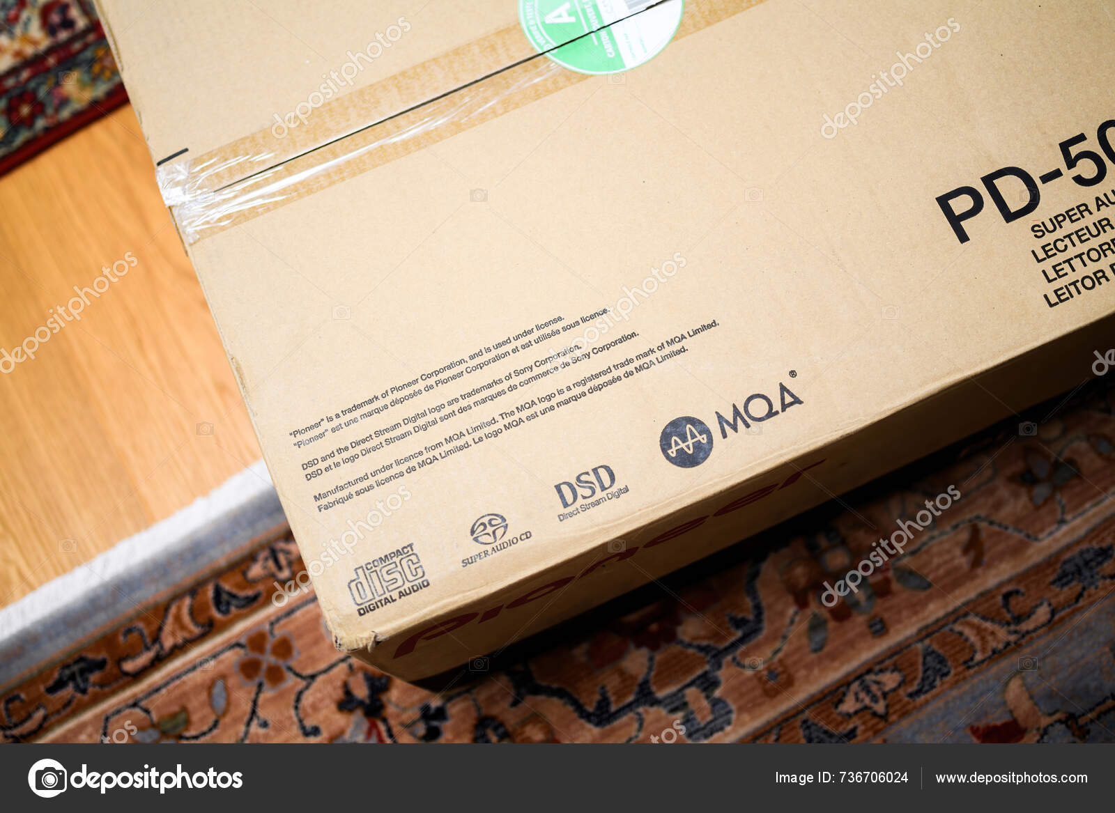 Paris France Aug 2024 Compact Disk Super Audio Dsd Mqa — Stock Editorial Photo © ifeelstock ...