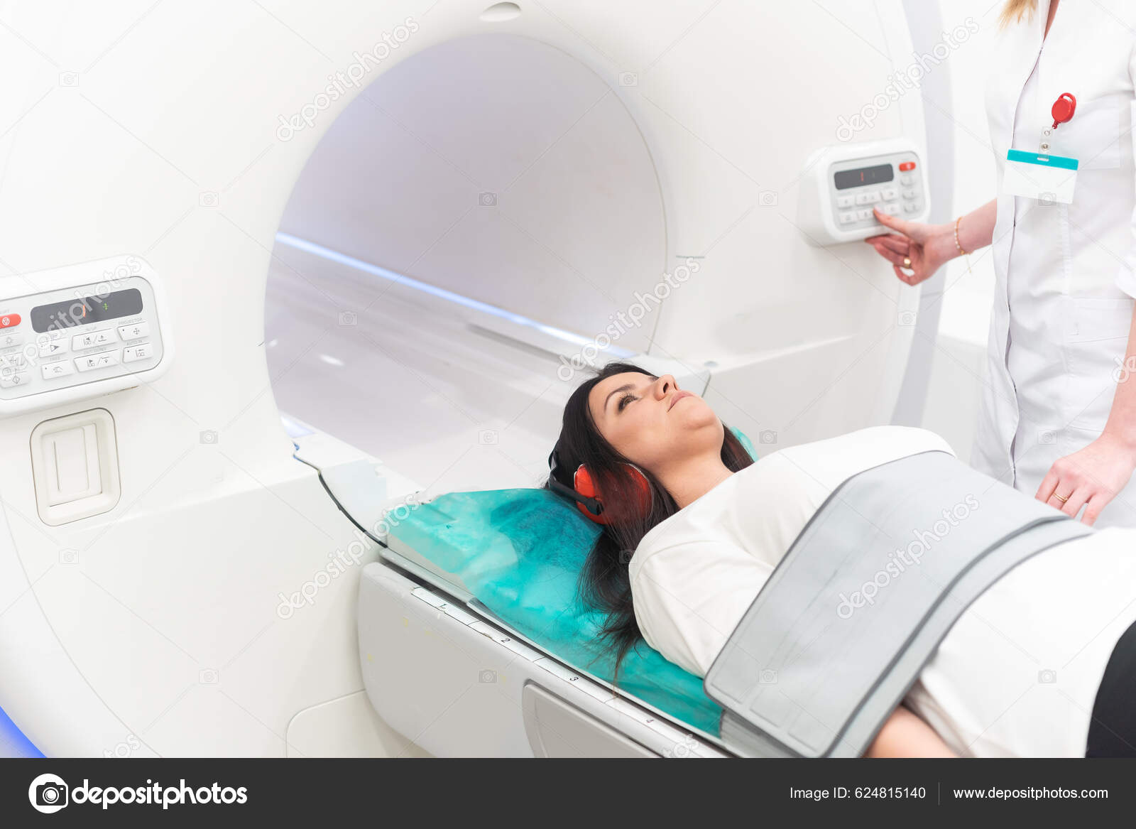 Sophisticated Mri Scanner Hospital Stock Photo by ©sinenkiy 624815140