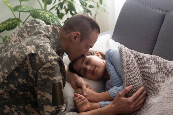 Soldier Coming Home To Daughter