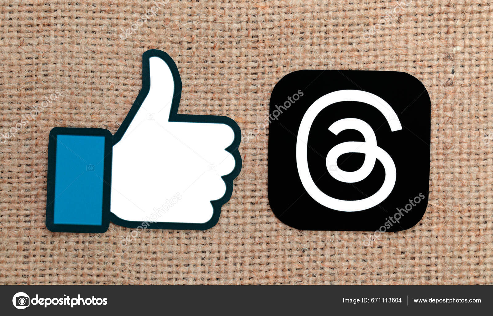 Threads Mobile App Icon Facebook Logo Sackcloth Textile Background ...