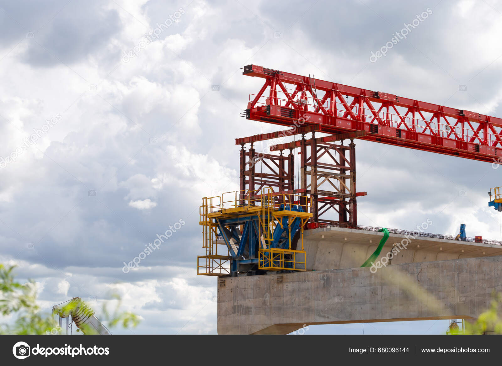 Infrastructure Construct Concepts Construction Mass Transit Train Line ...