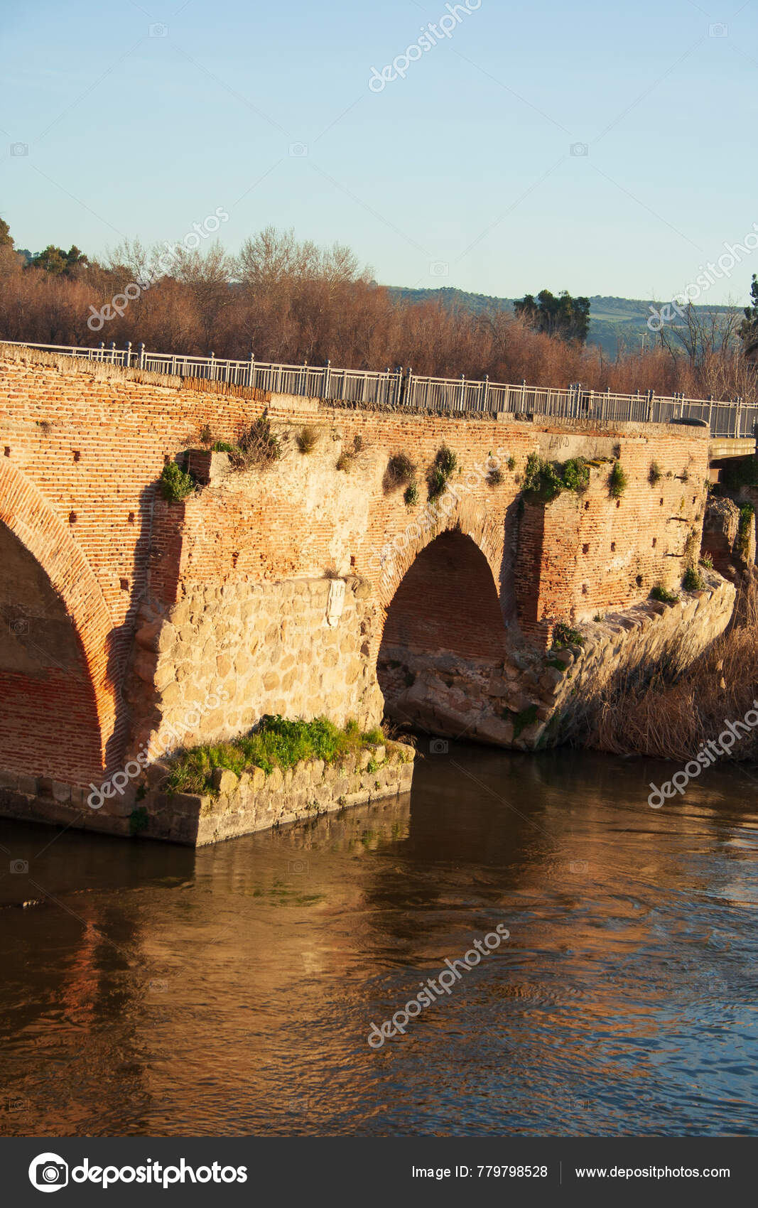 Puente Conocido Como Puente Santa Catalina Una Estructura Histórica ...