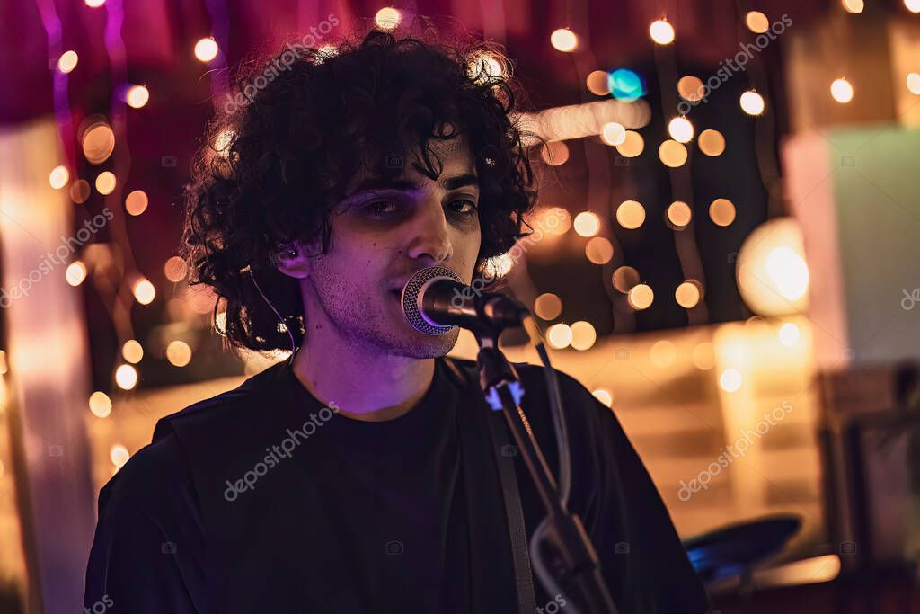 Masi, Italia 24 de abril de 2023: Captura inmersiva de un talentoso ...