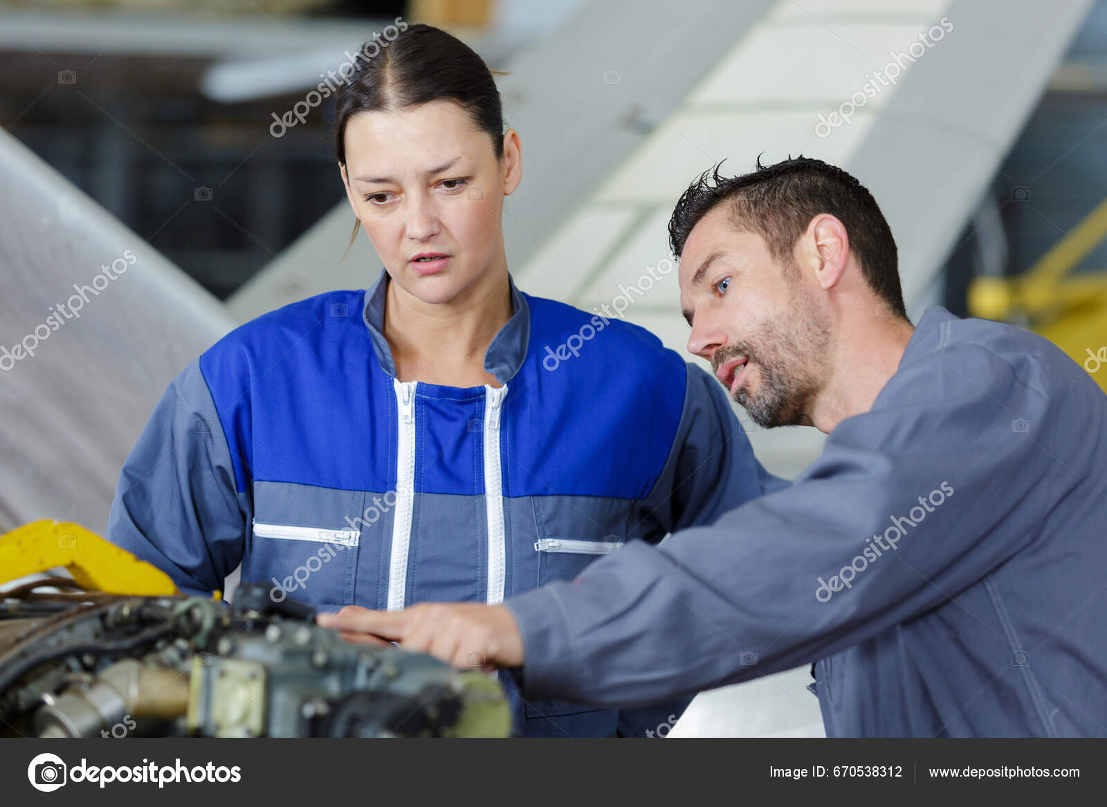Portrait Engineers Working Engine — Stock Photo © photography33 #670538312