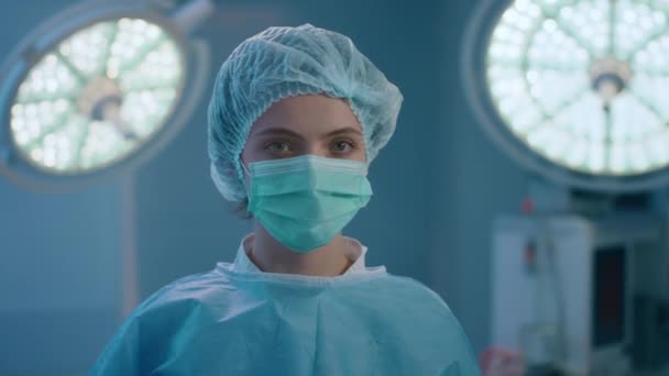 Backing Away Shot Nurse Blinking Multiple Times She Staring Camera — Stock Video ...