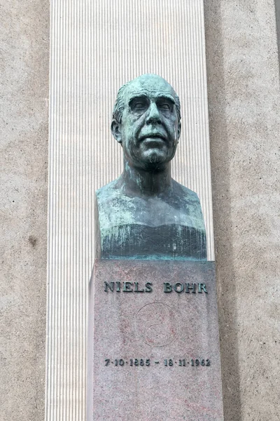 Copenhague, Dinamarca - 26 de julio de 2022: Busto de Niels Henrik ...