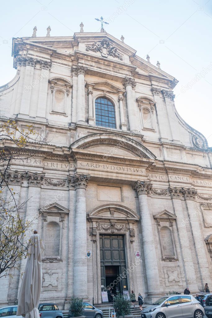 Roma, Italia - 7 de diciembre de 2022: Iglesia de San Ignacio de Loyola ...