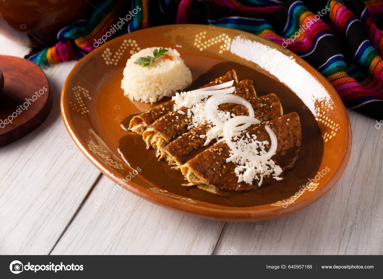 Enmoladas Pollo También Conocidas Como Enchiladas Mole Poblano Son ...