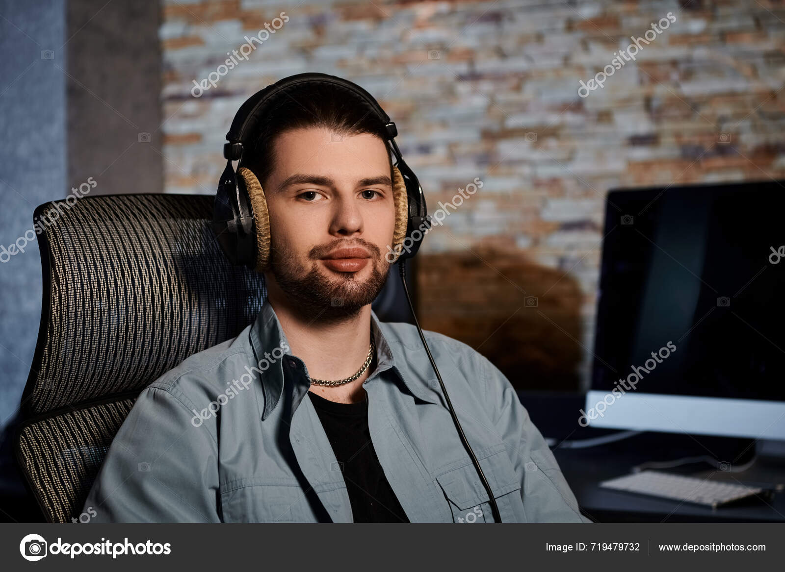 Man Headphones Immersed Music Production Computer Recording Studio ...