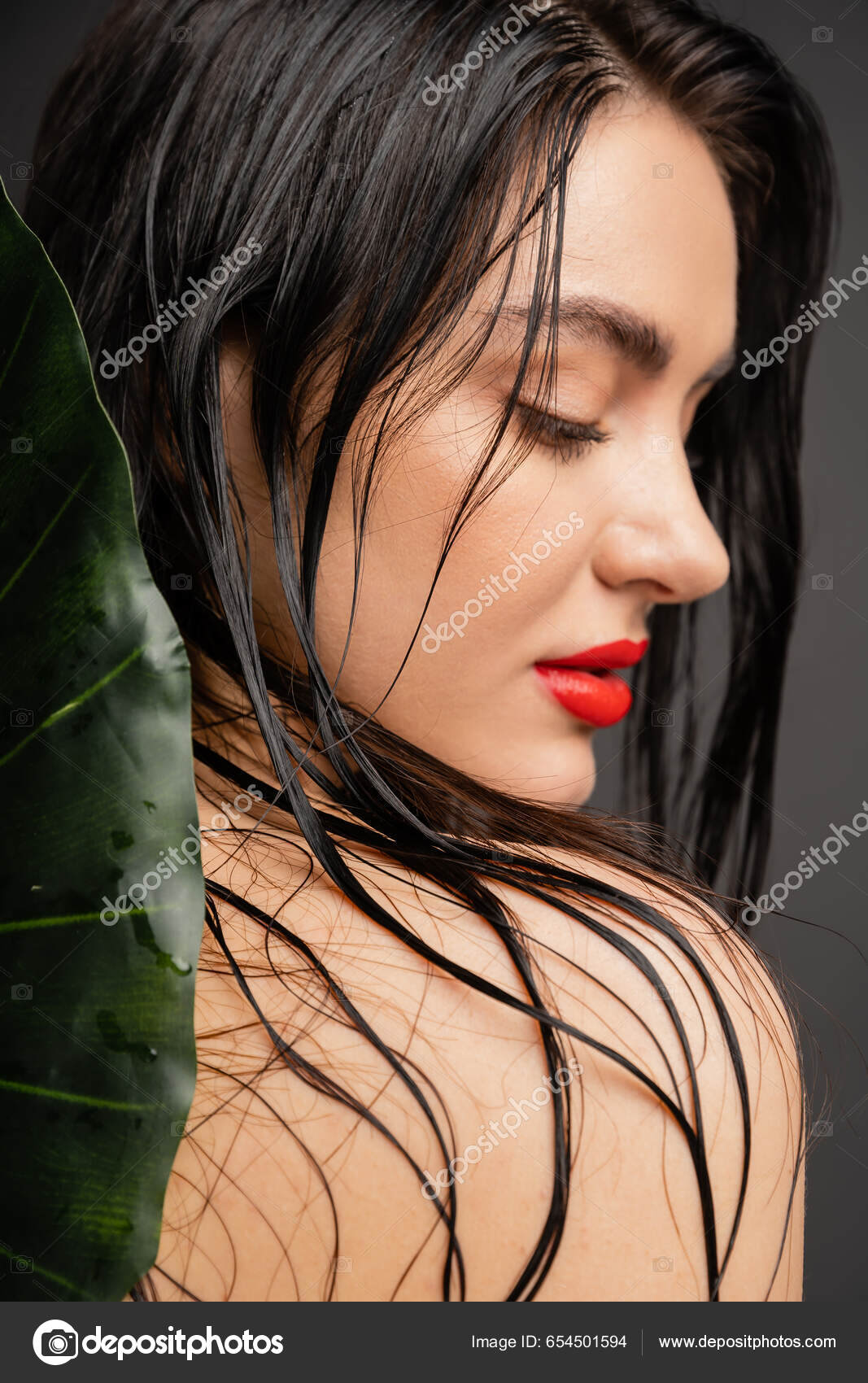 Side View Alluring Young Woman Brunette Wet Hair Red Lips — Stock Photo ...