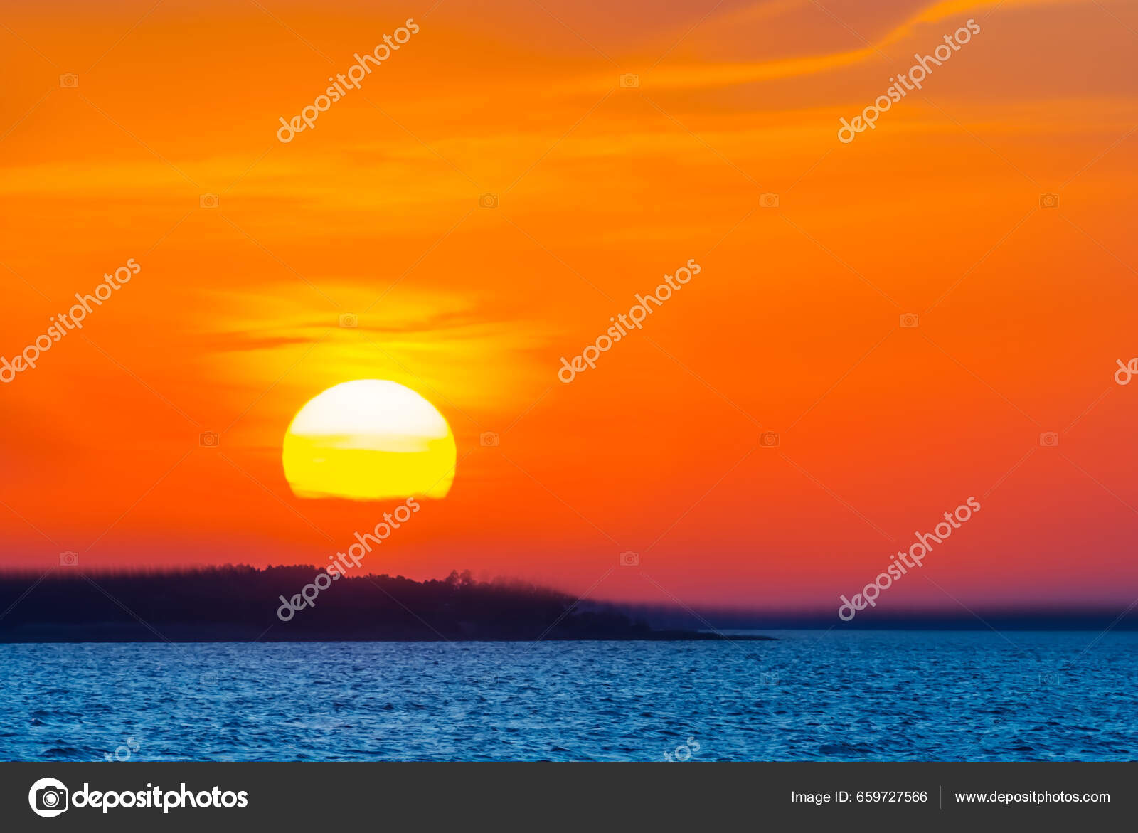 Red Dramatic Sunset Sea Bay — Stock Photo © york_76 #659727566