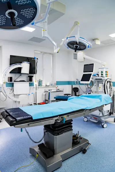 Operating room table Stock Photos, Royalty Free Operating room table ...