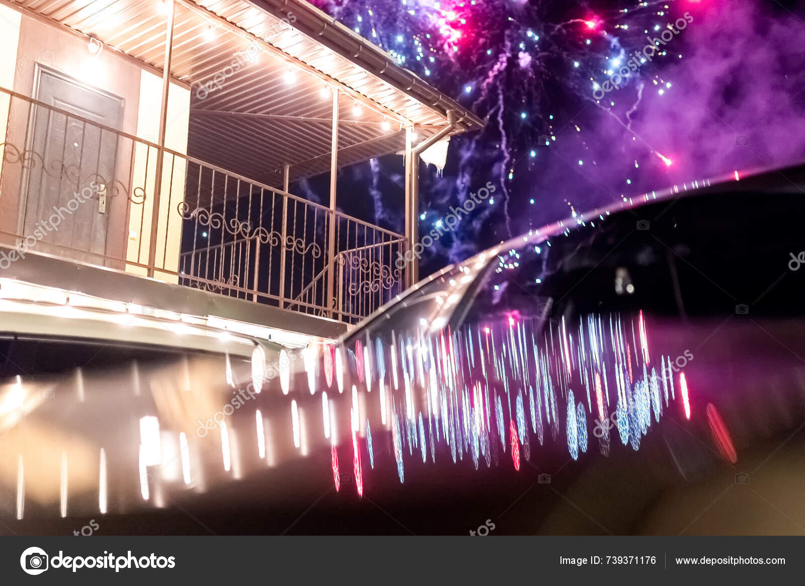 Fireworks Light Night Sky House Porch Colorful Fireworks Illuminate ...