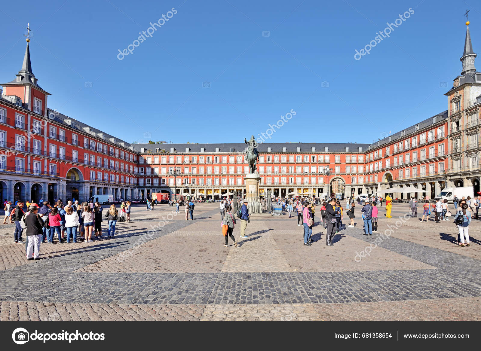 Plaza Mayor Symbol Madrid Spain – Stock Editorial Photo © whitelook ...