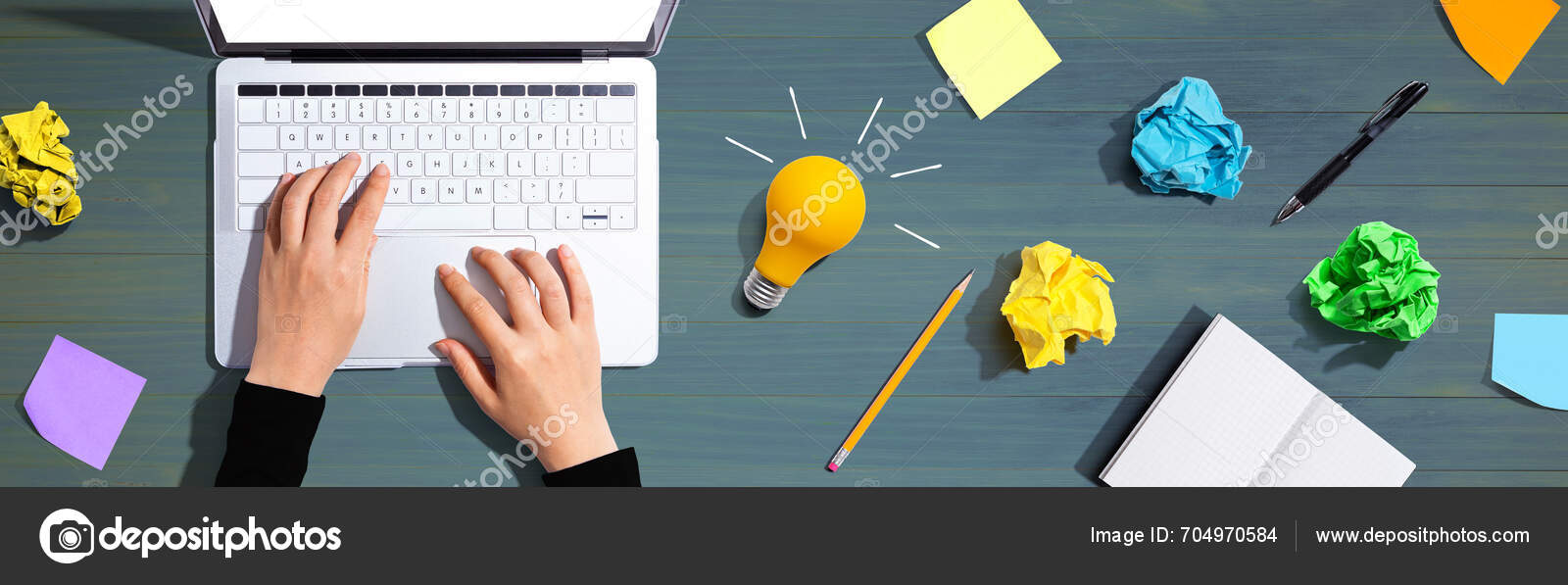 Laptop Computer Light Bulb — Stock Photo © Melpomene #704970584