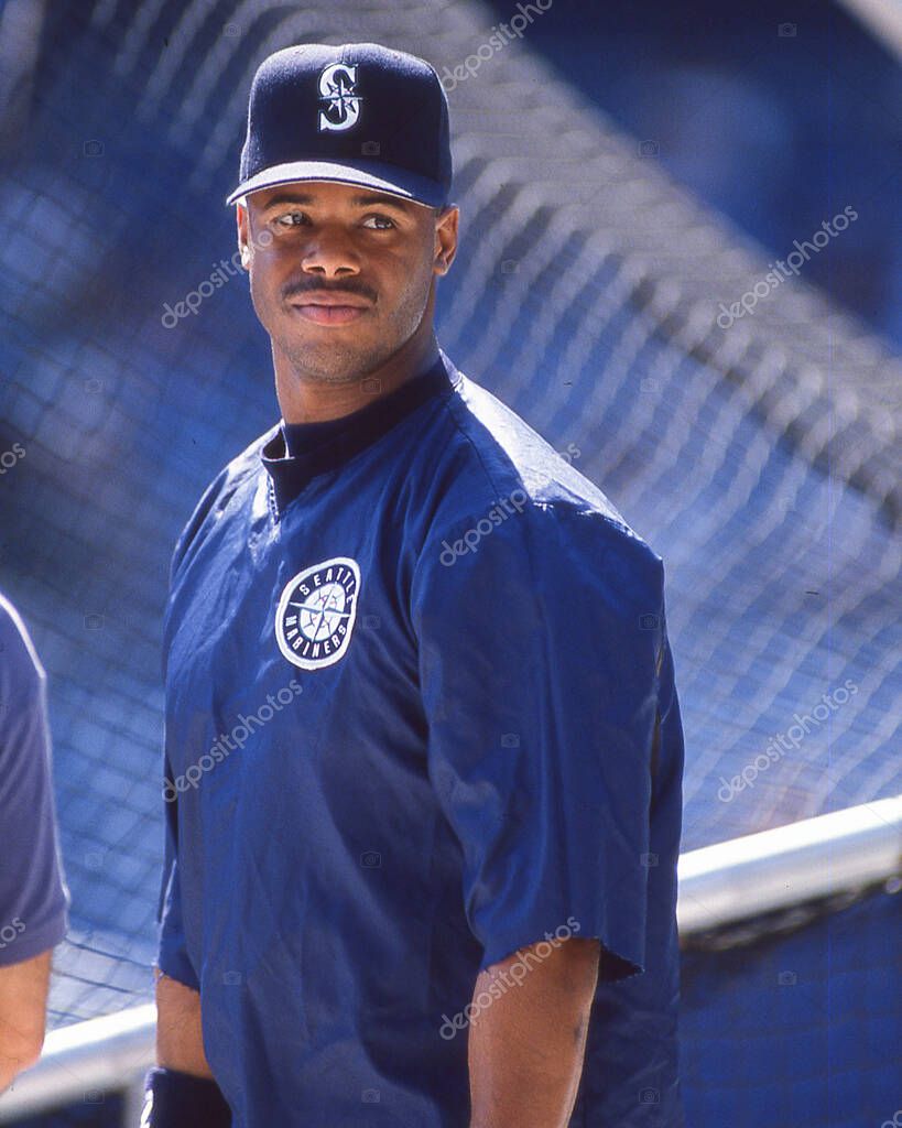 Major Baseball League legend Don Sutton of the Los Angeles Dodgers in ...