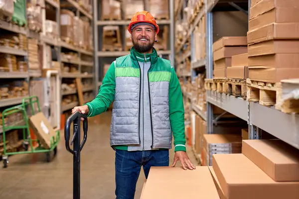 Auxiliar de almacen fotos de stock, imágenes de Auxiliar de almacen sin ...