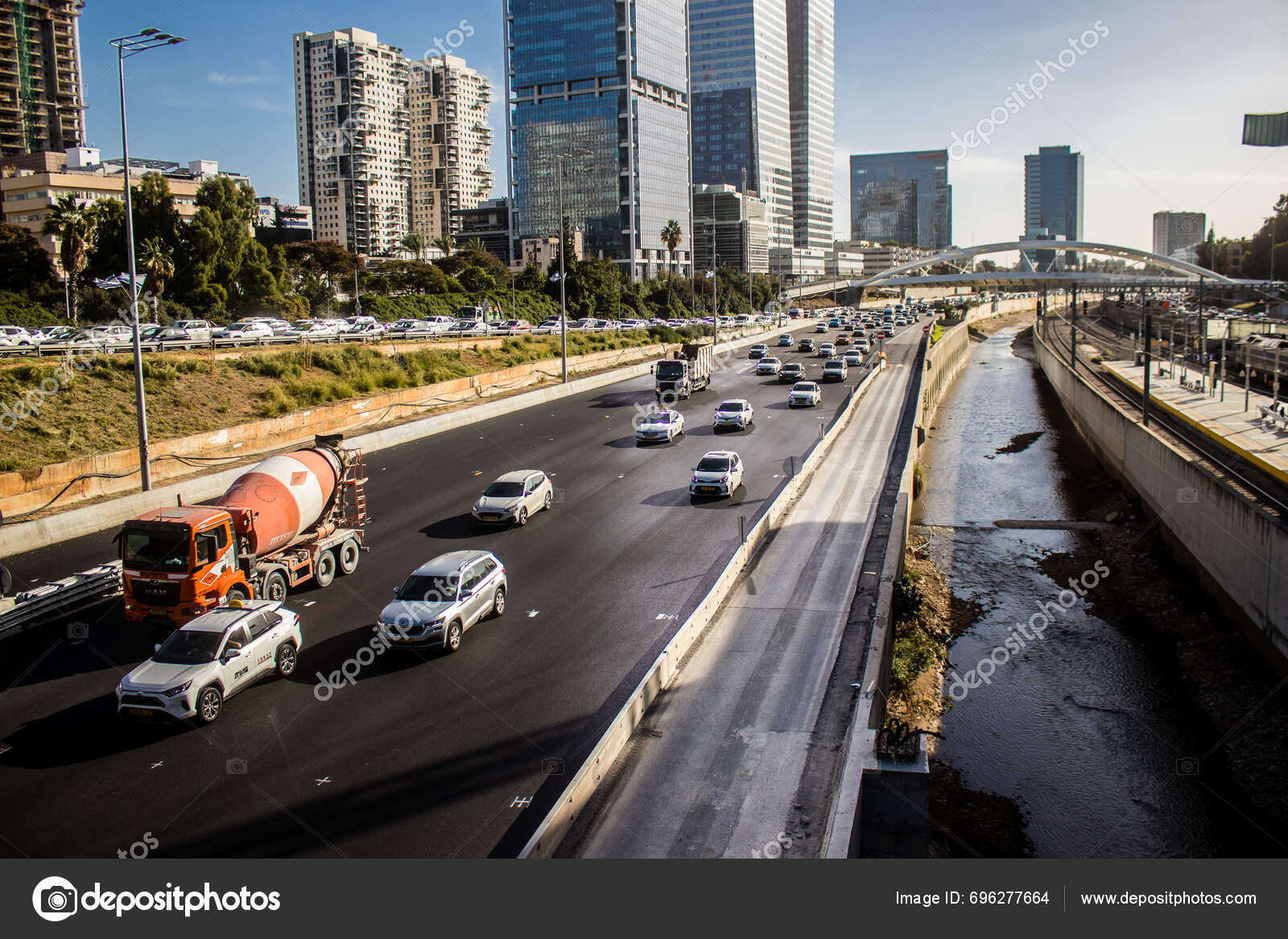 Tel Aviv Israel January 2024 Heavy Car Traffic Highway Leading – Stock ...