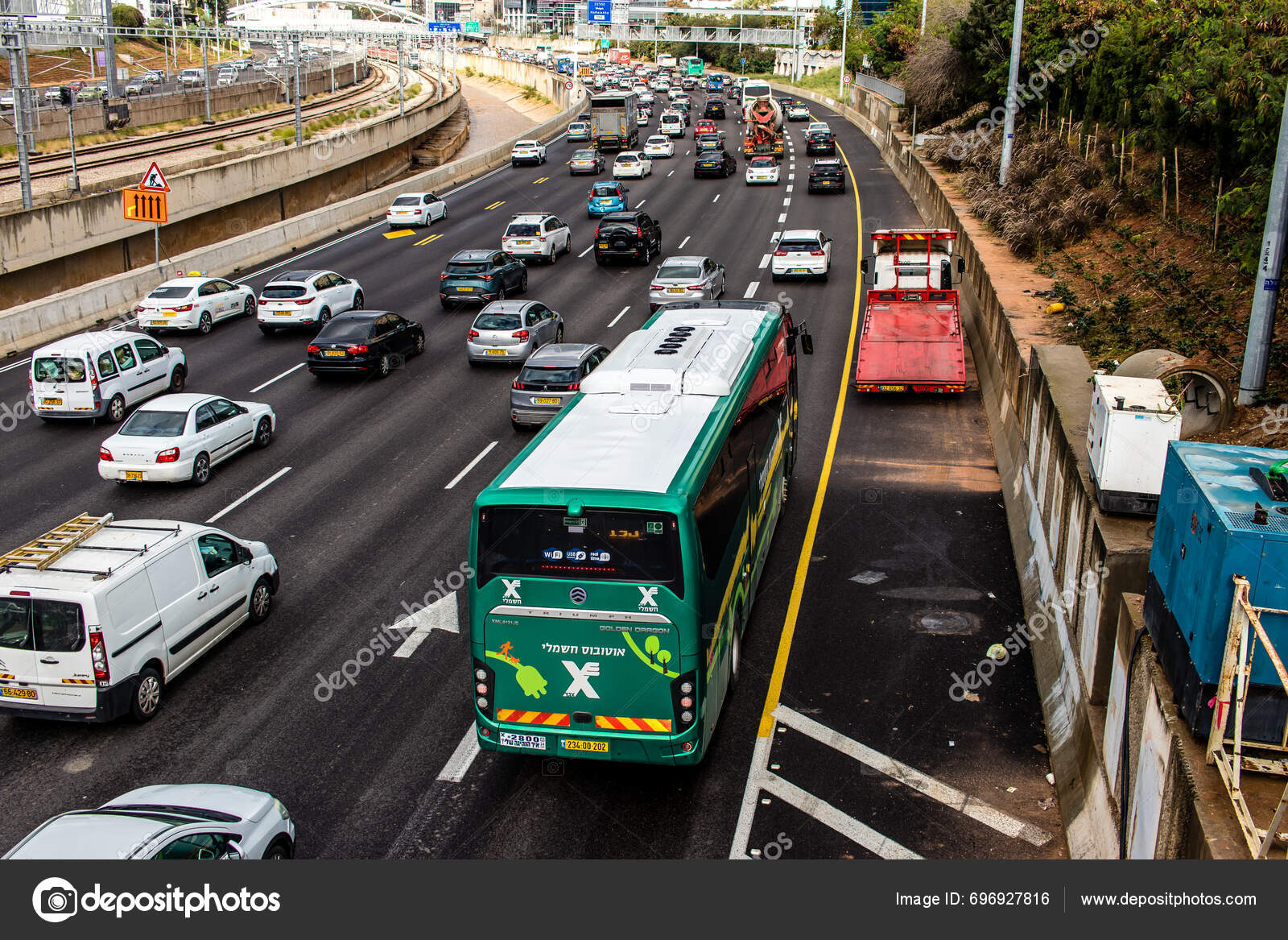 Tel Aviv Israel January 2024 Heavy Car Traffic Highway Leading — Stock ...