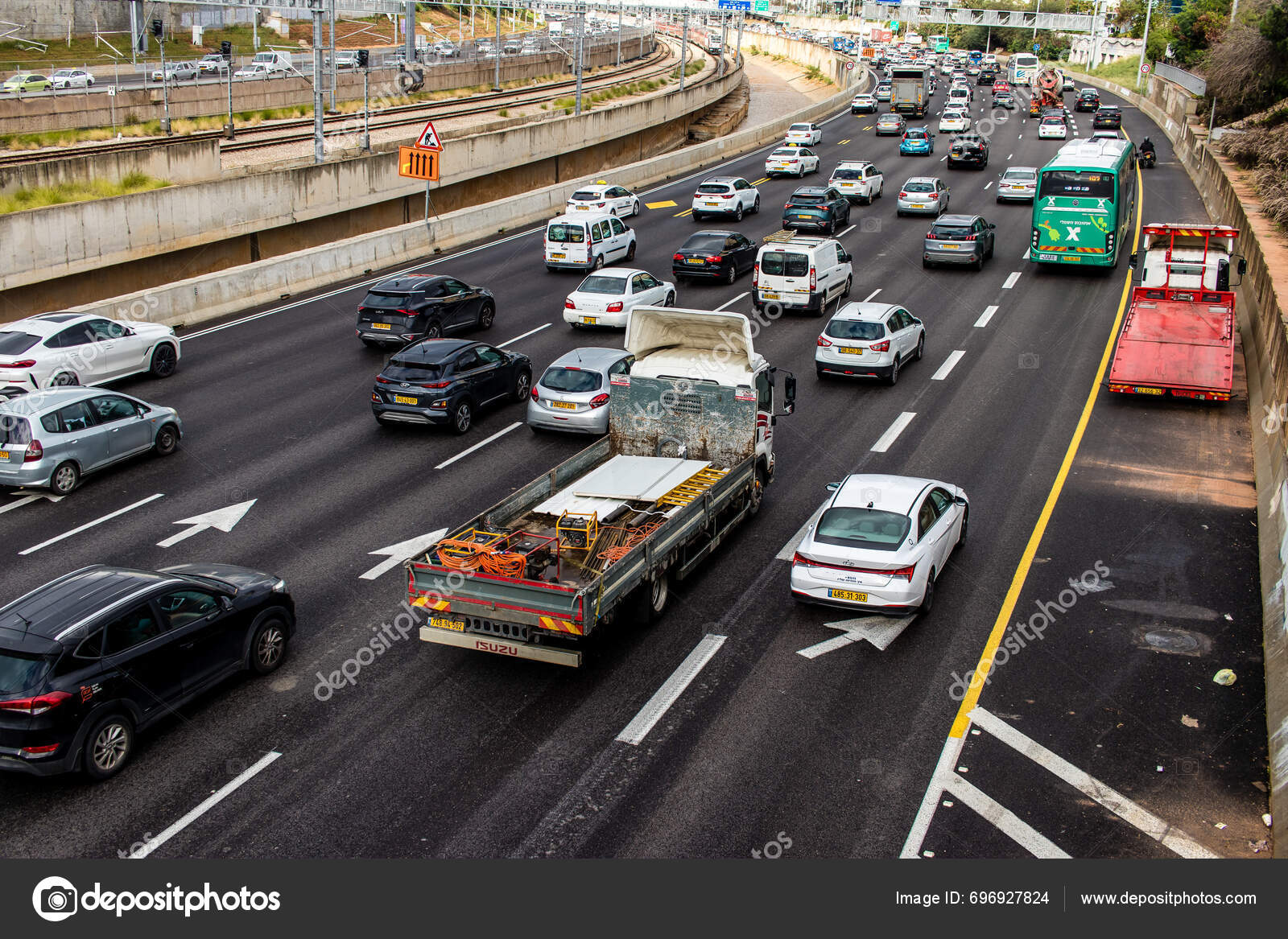 Tel Aviv Israel January 2024 Heavy Car Traffic Highway Leading — Stock ...