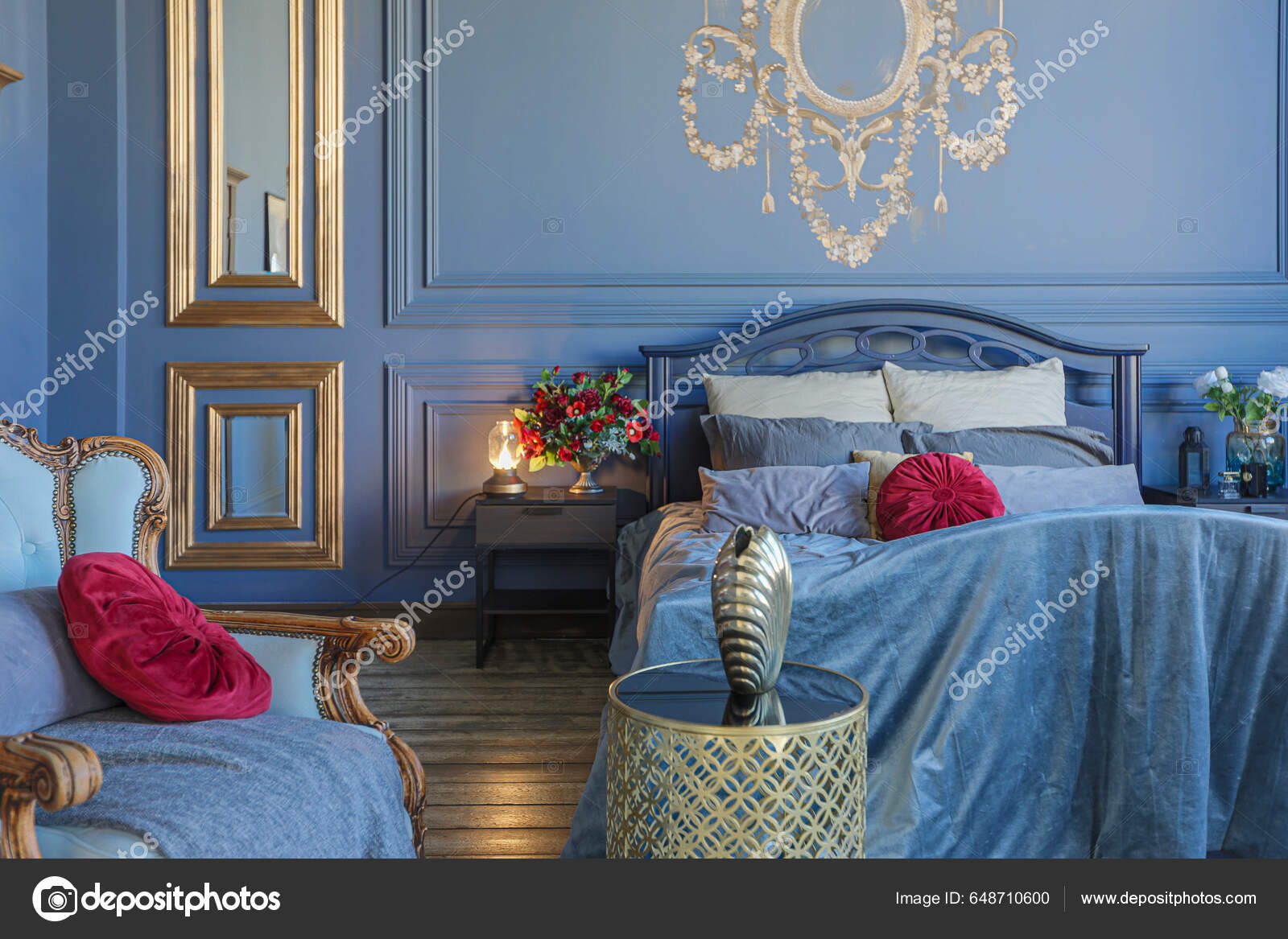 Luxury Posh Bed Room Interior Deep Blue Color Antique Expensive — Stock ...