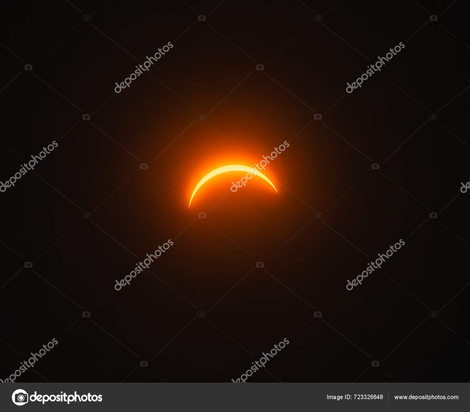 Solar Eclipse 2024 Moon Almost Totally Covering Sun — Stock Photo ...